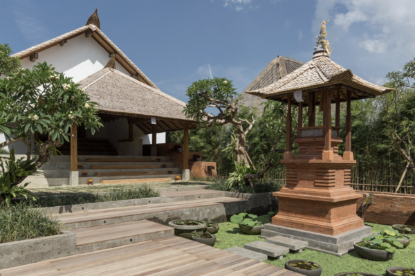 Innovations In Traditional Sirap Roofing: Building With Bamboo Splits ...